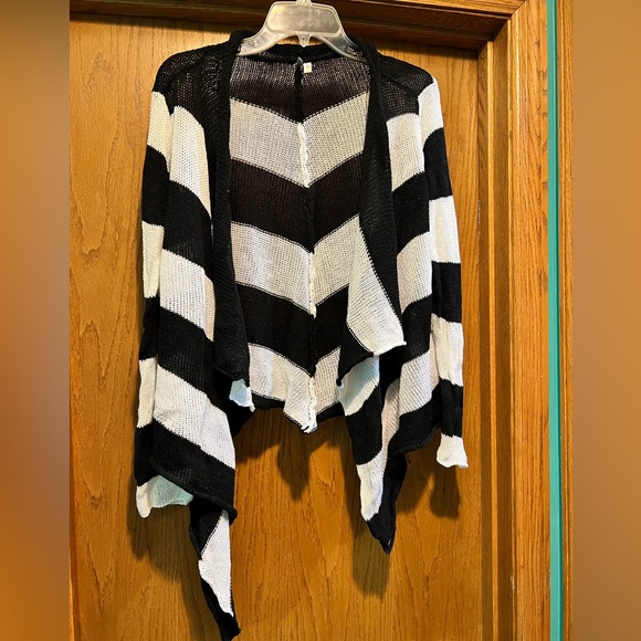 Rip Curl | Sweaters | Rip Curl Black And White Cardigan | Poshmark